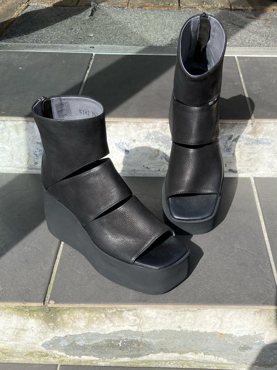 Lofina – JacuClothing